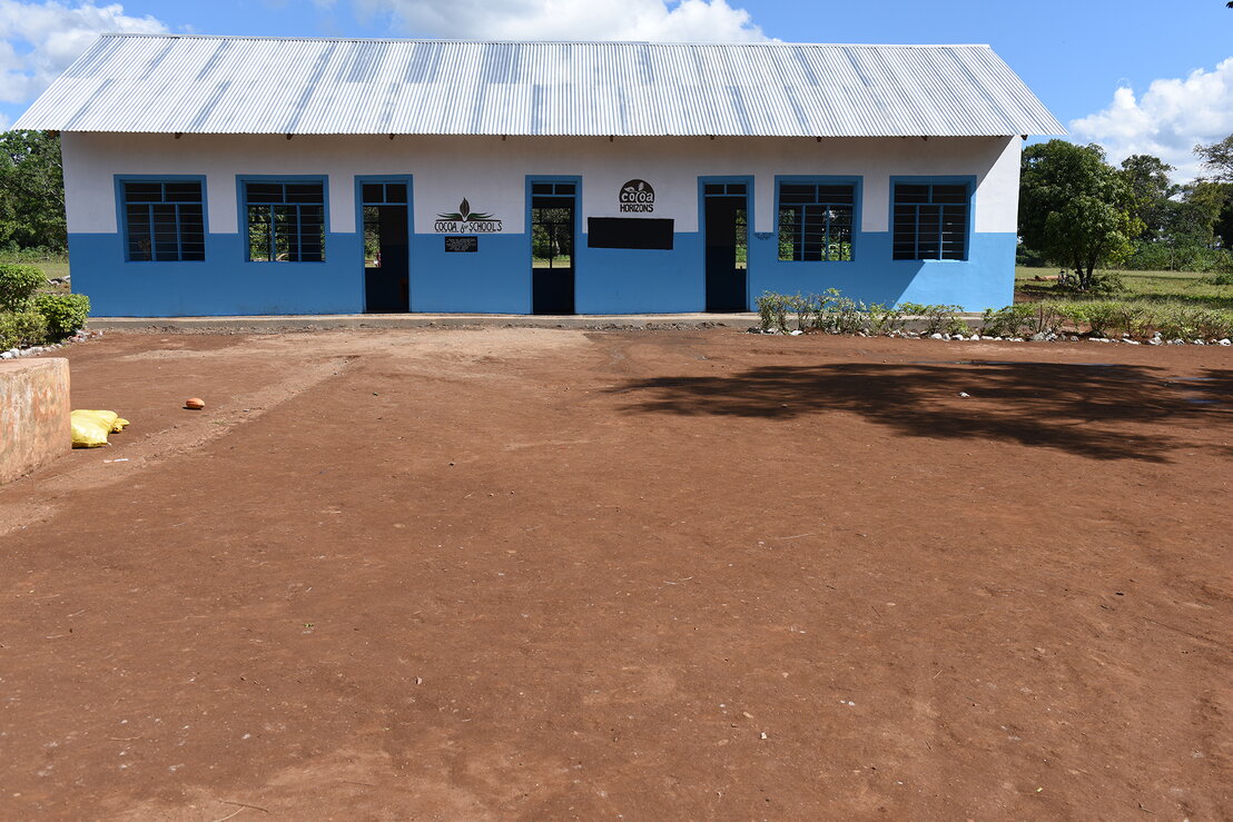 A first building for Isabula | Cocoa for Schools